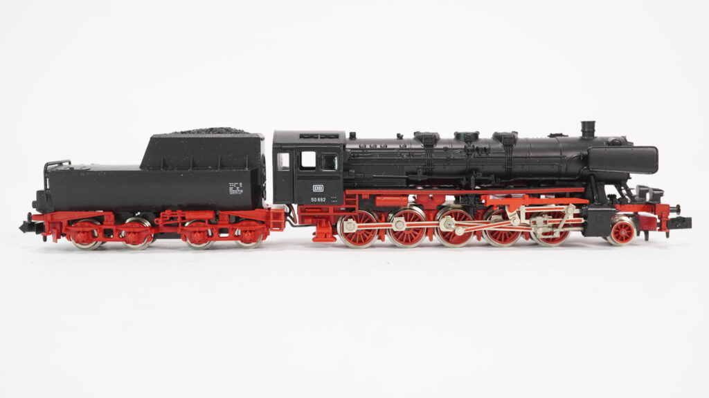 Fleischmann 7179 N DB Dampflok BR 50 authentisch im Detail